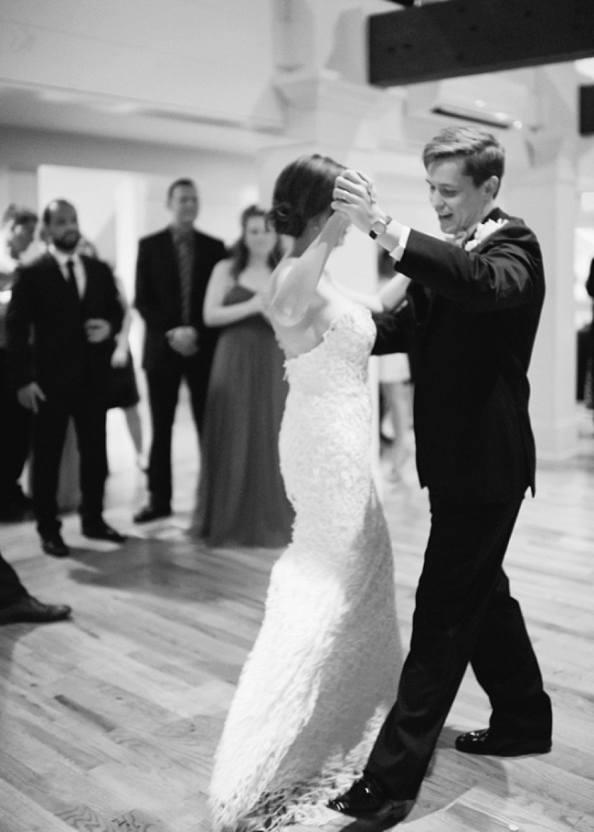 Nikki & Adam {Cottage on the Creek} - The Wedding Row